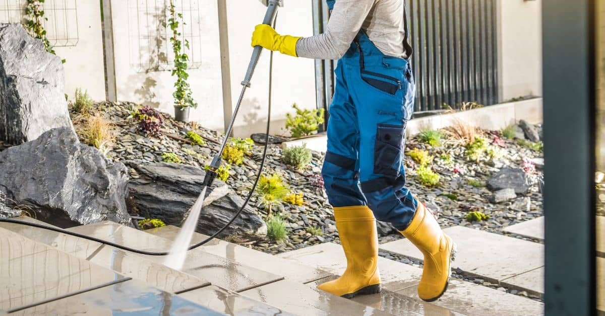 A Guide to Recognizing the Signs: How Do I Know When My House Needs to ...