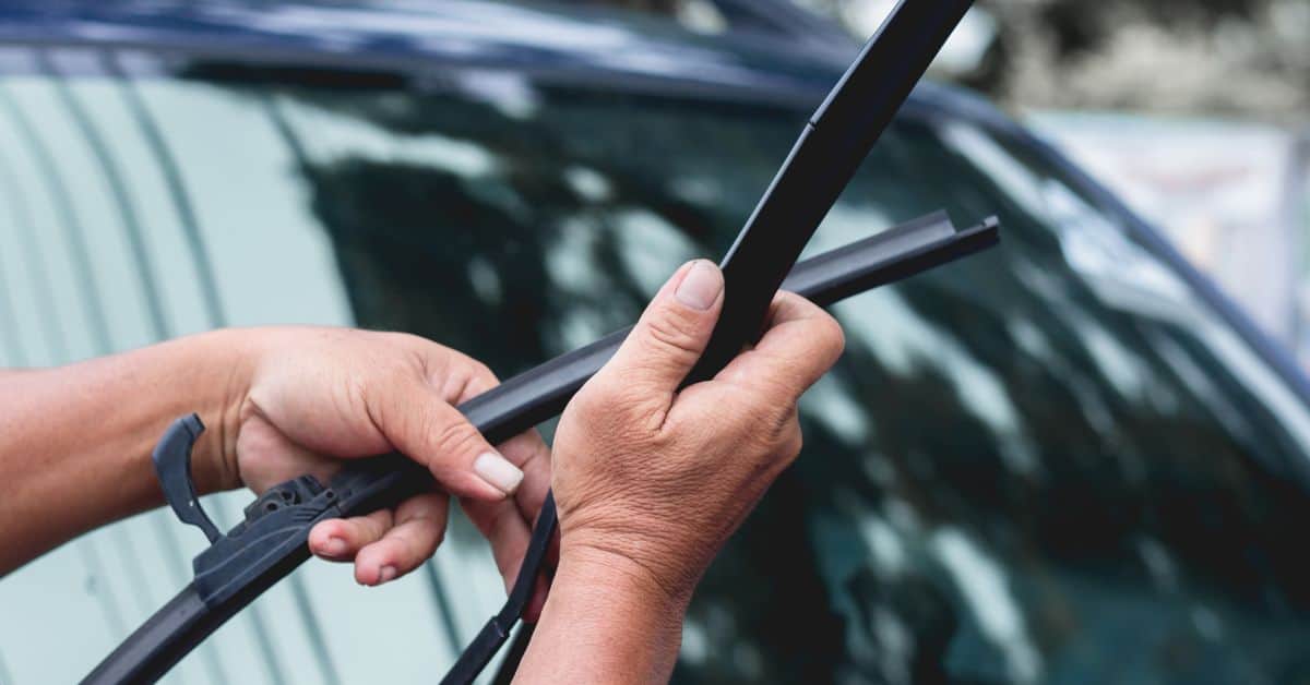 Windshield Wiper Replacement: Easy Step-by-Step Guide - craftingwithconcrete.com
