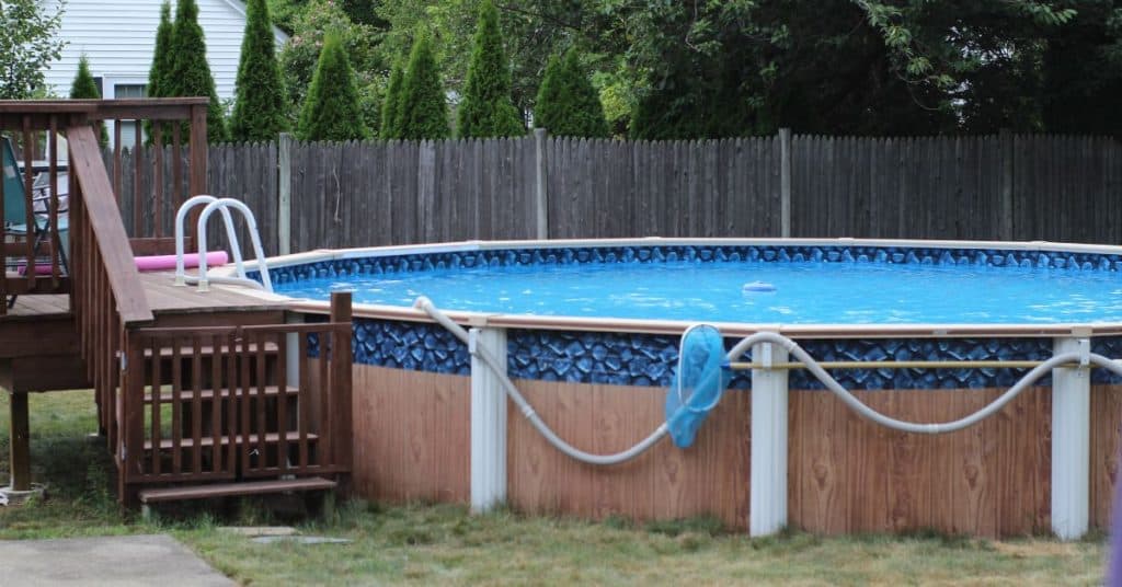 How to level ground for pool without digging - craftingwithconcrete.com