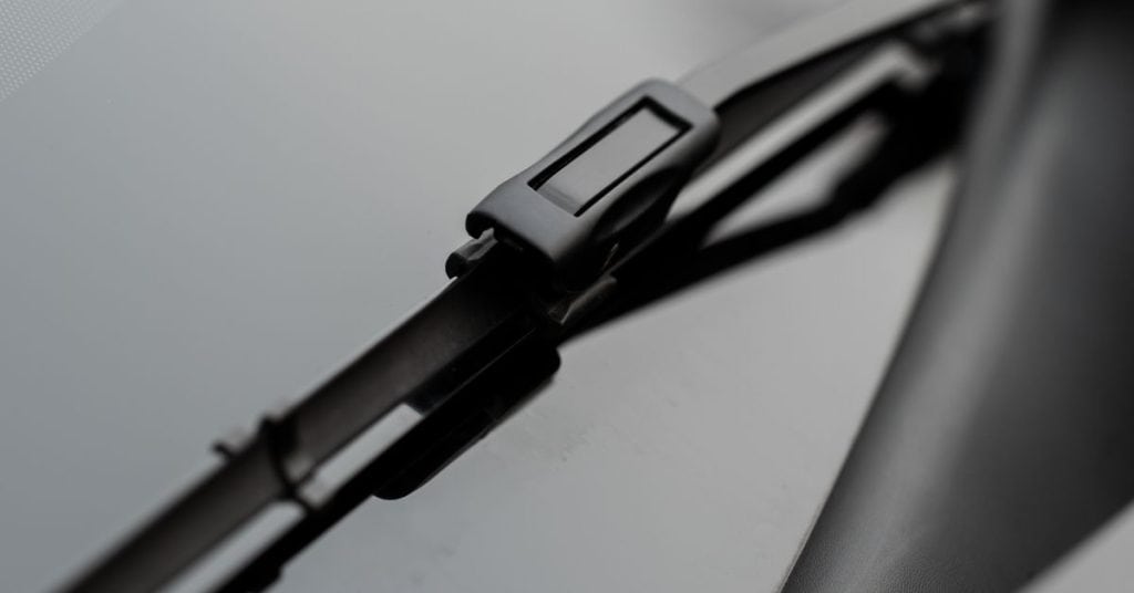 how to change windshield wipers - craftingwithconcrete.com