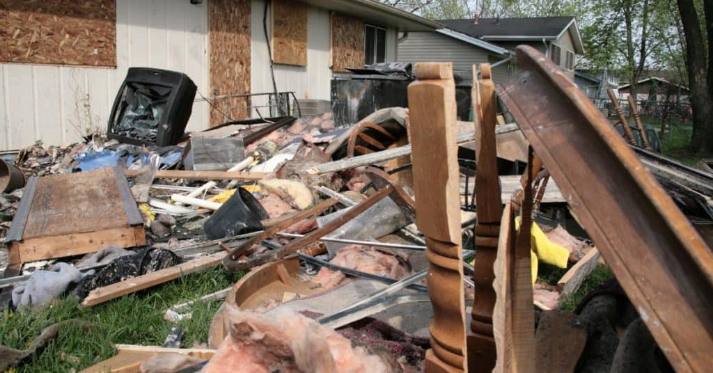 How to put out electrical fire at home - craftingwithconcrete.com