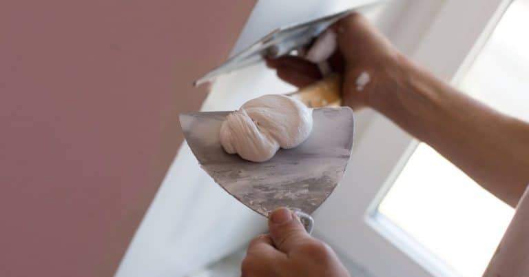 How to skim coat a wall for beginners - craftingwithconcrete.com