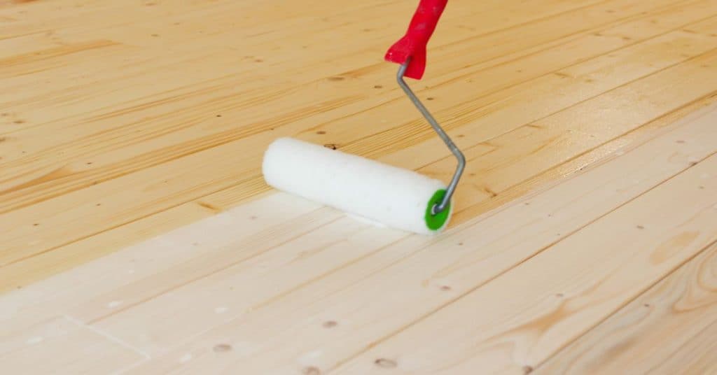 How to apply polyurethane to wood furniture - craftingwithconcrete.com