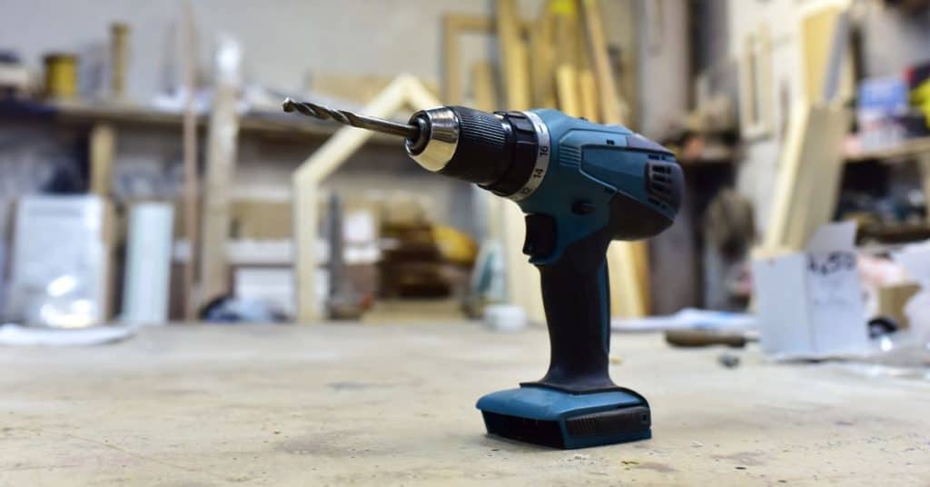 How to use an impact driver - craftingwithconcrete.com