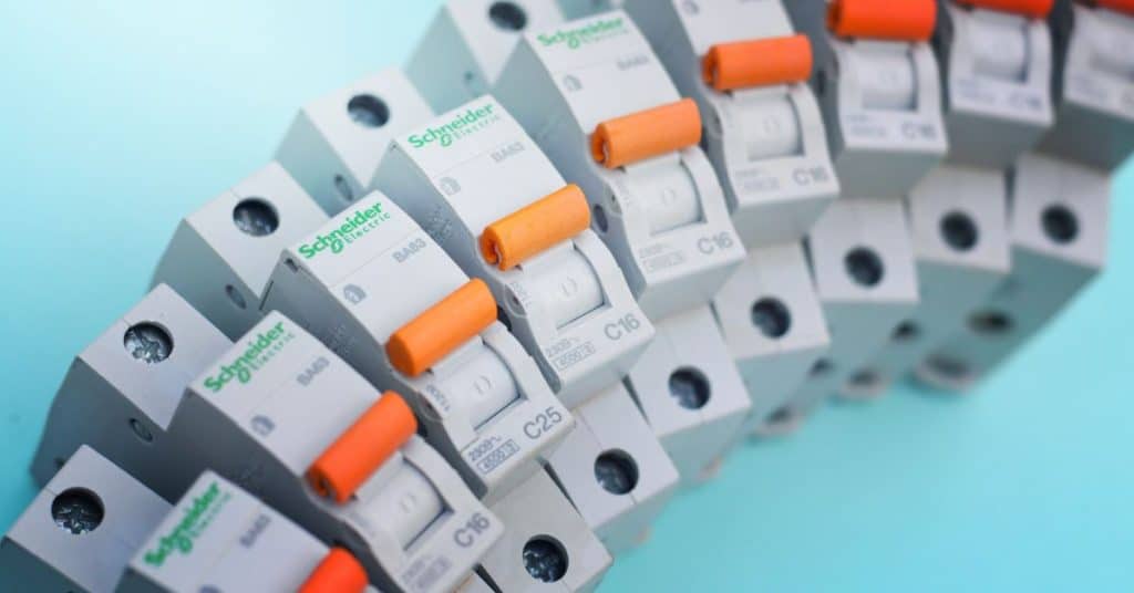 Intermittent Power Issues: Causes & Fixes Explained ...