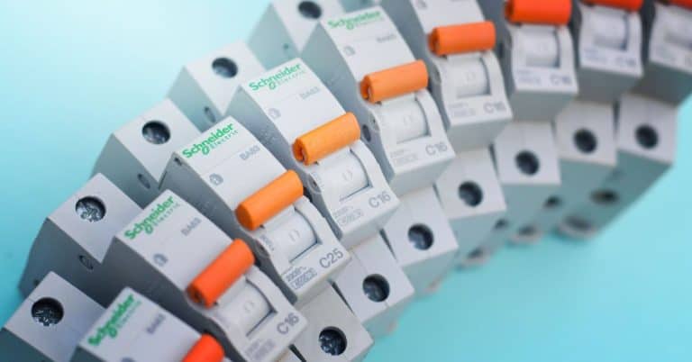 Intermittent Power Issues: Causes & Fixes Explained ...