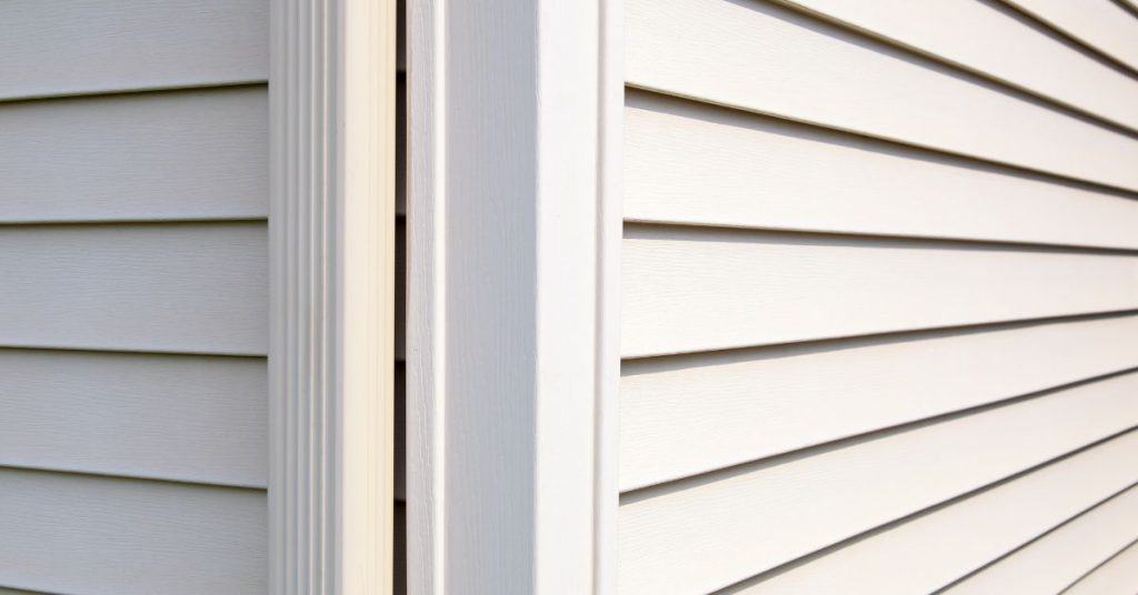 How many pieces of 8.25 hardie siding in a square ...
