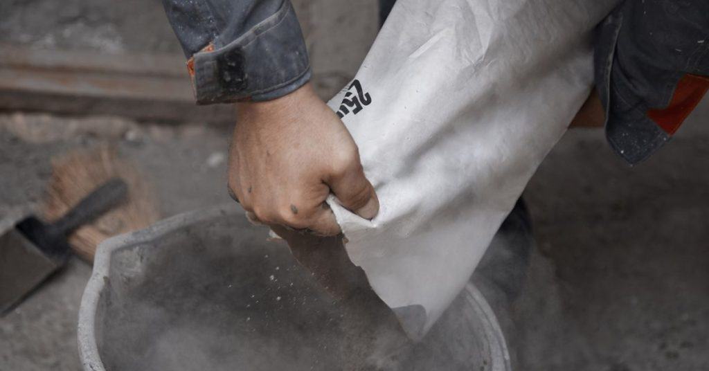 How to apply hydraulic cement? - craftingwithconcrete.com