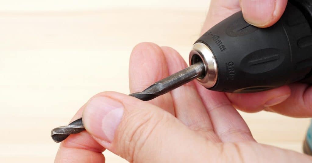 How to change a drill bit - craftingwithconcrete.com