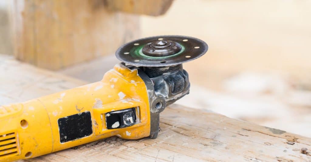 How to cut marble with a grinder - craftingwithconcrete.com