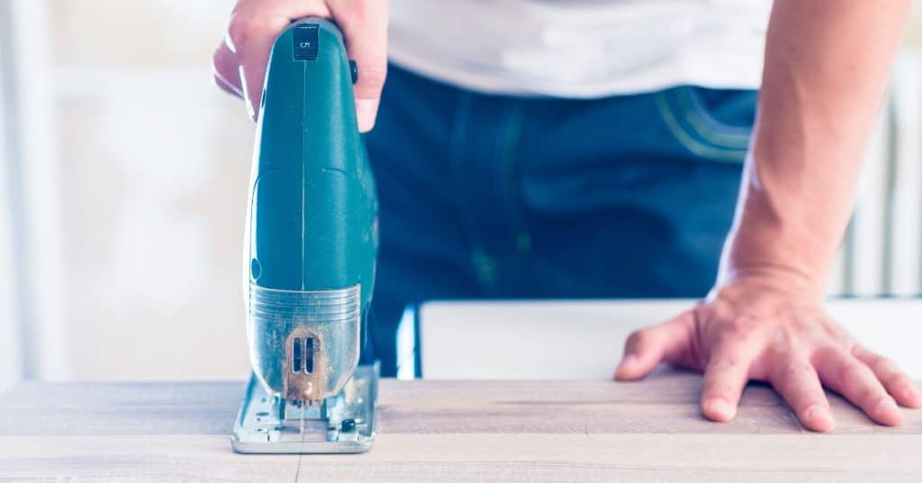 How to cut paneling without splintering - craftingwithconcrete.com