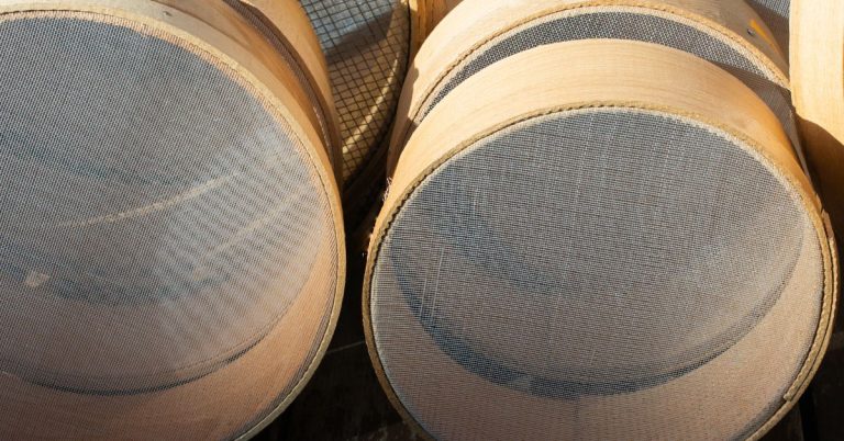 How to separate sand and gravel mixture - craftingwithconcrete.com