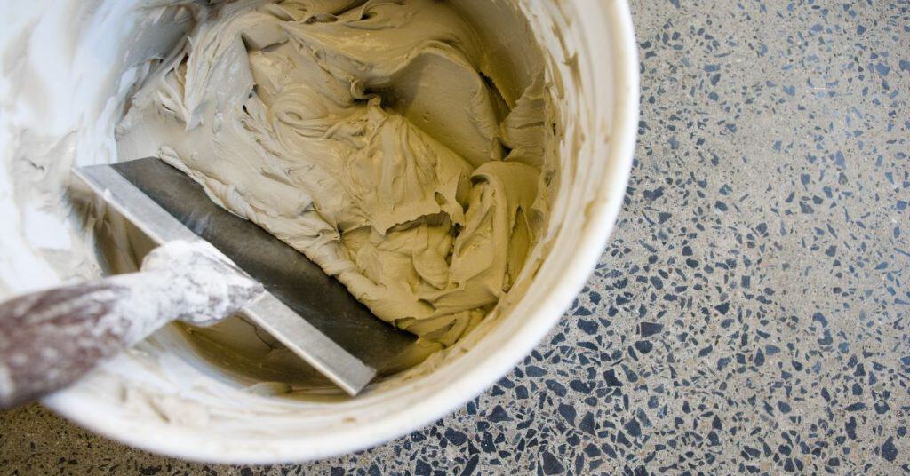 Joint compound vs spackle for cracks - craftingwithconcrete.com