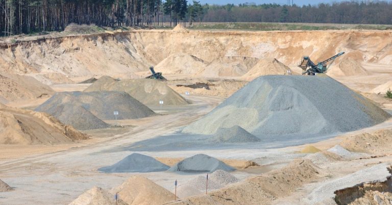 What is meant by pit-run gravel? - craftingwithconcrete.com