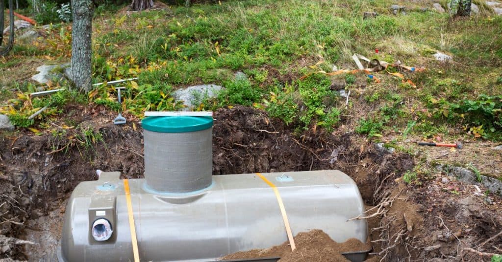 How deep are septic tanks - craftingwithconcrete.com