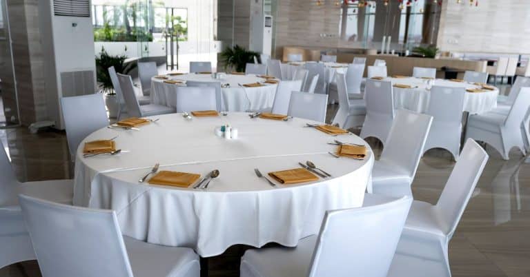 How do you measure a round table - craftingwithconcrete.com