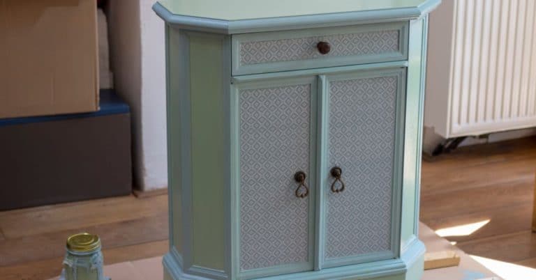 How to attach face frame to cabinet - craftingwithconcrete.com