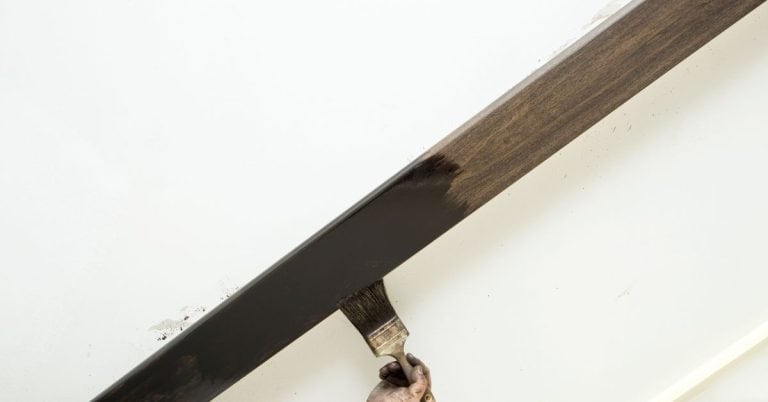 How to paint stair railing - craftingwithconcrete.com