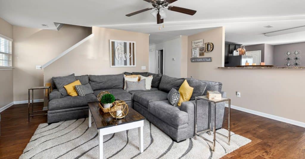 How to Paint a Ceiling Fan: Step-by-Step Guide - craftingwithconcrete.com