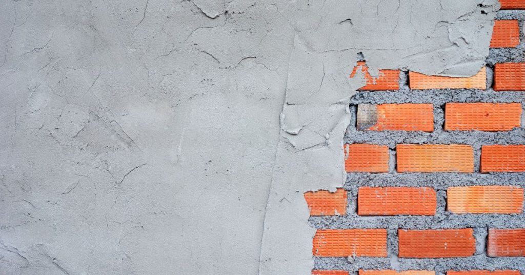 How to remove mortar from brickwork - craftingwithconcrete.com