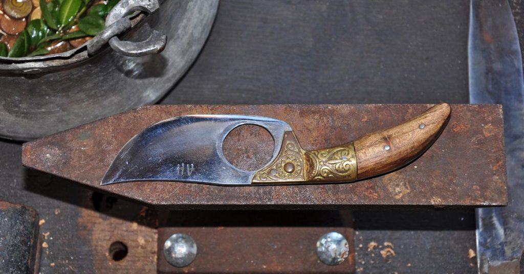 Is 420HC Steel Good? Pros and Cons Explained - craftingwithconcrete.com