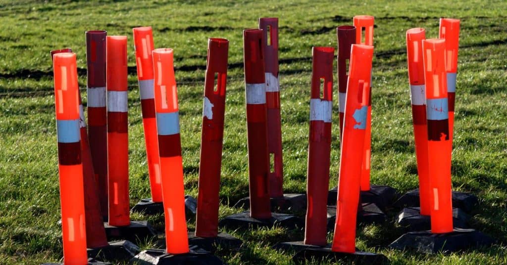 What is a bollard in construction - craftingwithconcrete.com