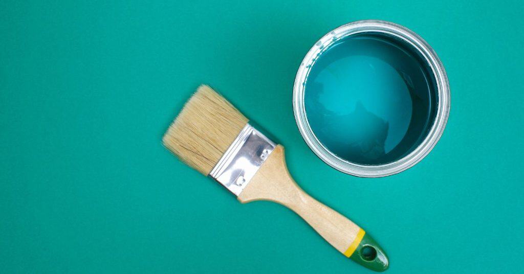 Spraying Lacquer Over Enamel Paint: A Guide - craftingwithconcrete.com