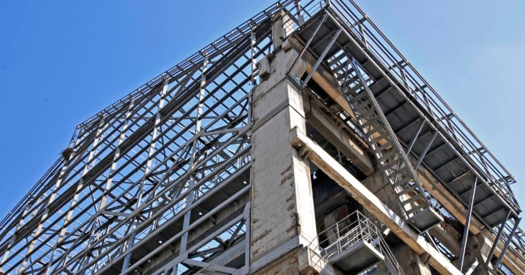 Steel vs. Concrete: Which is Stronger? - craftingwithconcrete.com