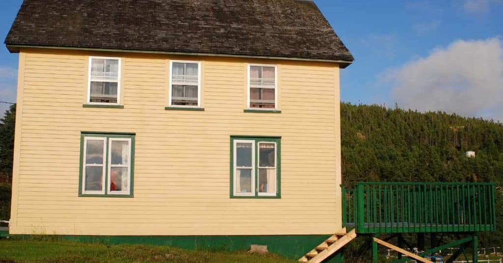 Soft Yellow: Perfect Exterior House Paint - craftingwithconcrete.com
