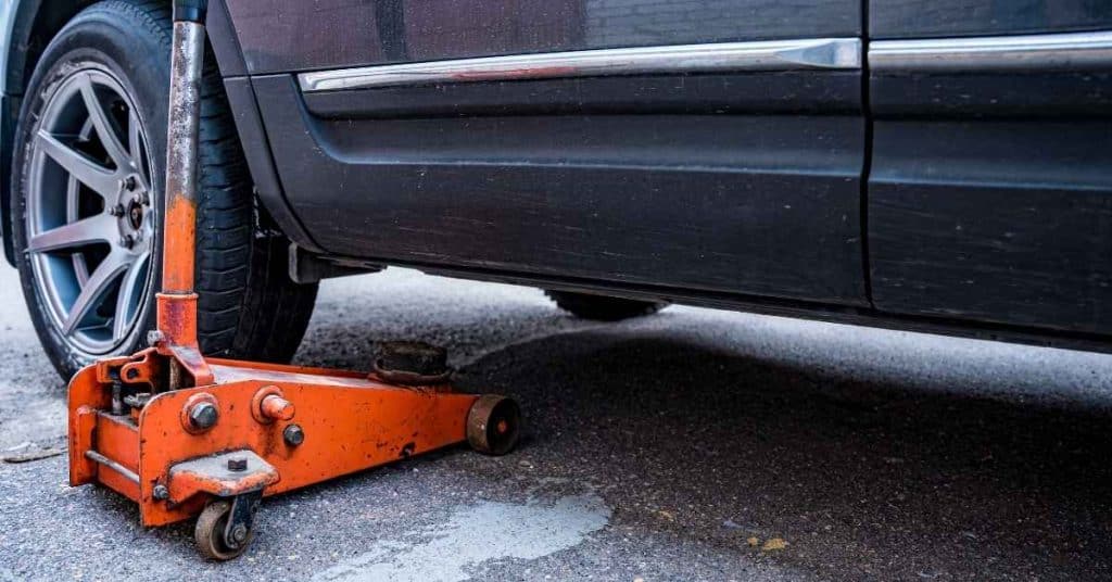 Safely Use a Jack: Step-by-Step Guide - craftingwithconcrete.com