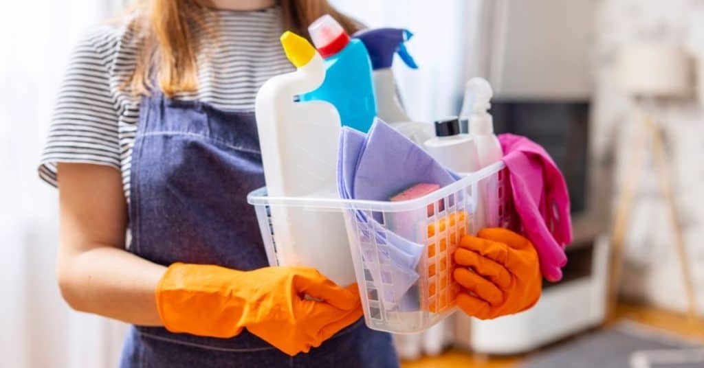 Cleaning Rubber: Easy Steps & Tips - craftingwithconcrete.com