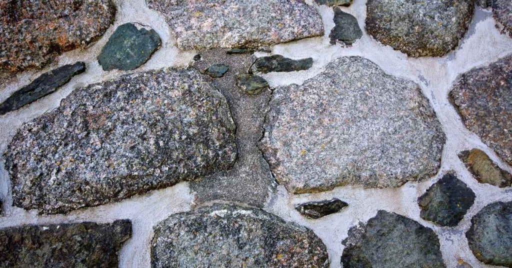 Build a Rock Wall: Step-by-Step Guide - craftingwithconcrete.com