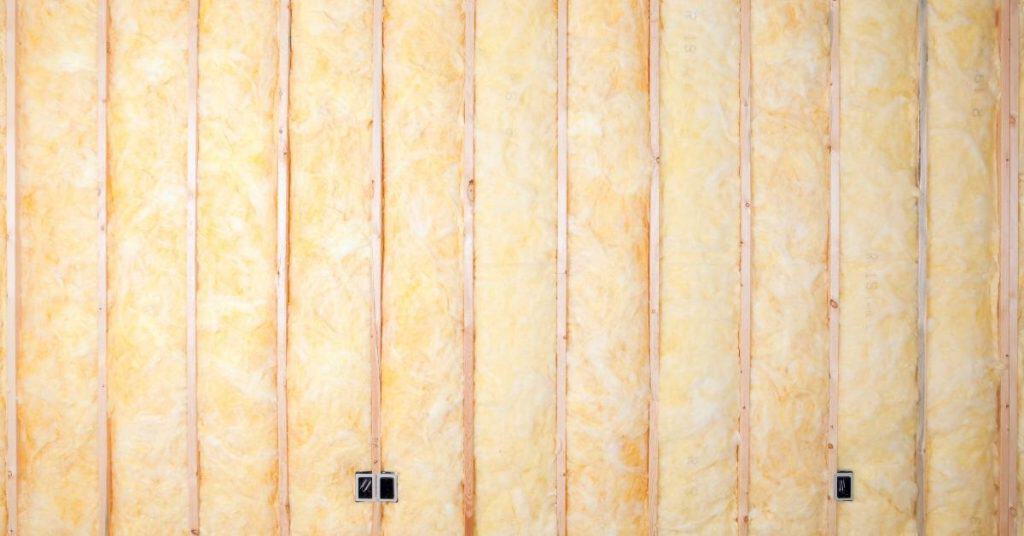 Easy Guide: Install Batt Insulation Efficiently - craftingwithconcrete.com