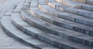 Pour Concrete Steps with a Curved Front Edge - craftingwithconcrete.com