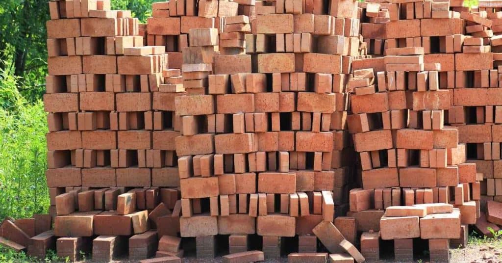 Red Brick Weight Guide: How Much Do They Weigh? - craftingwithconcrete.com