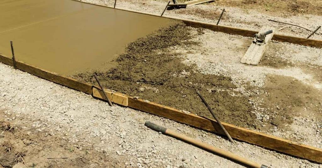 Concrete Edges Guide for Beginners - craftingwithconcrete.com