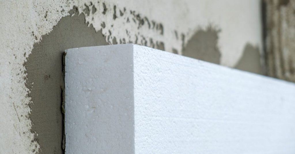 Applying Thin Coat Render on Rigid Foam Insulation ...