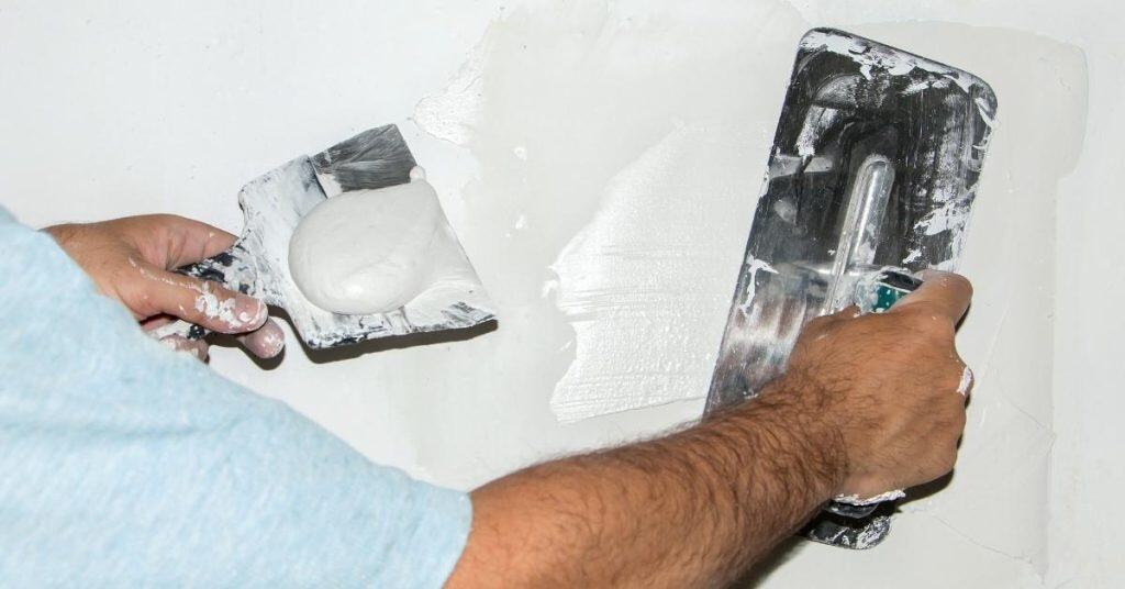Plaster Relief with Stencils: Step-by-Step Guide - craftingwithconcrete.com
