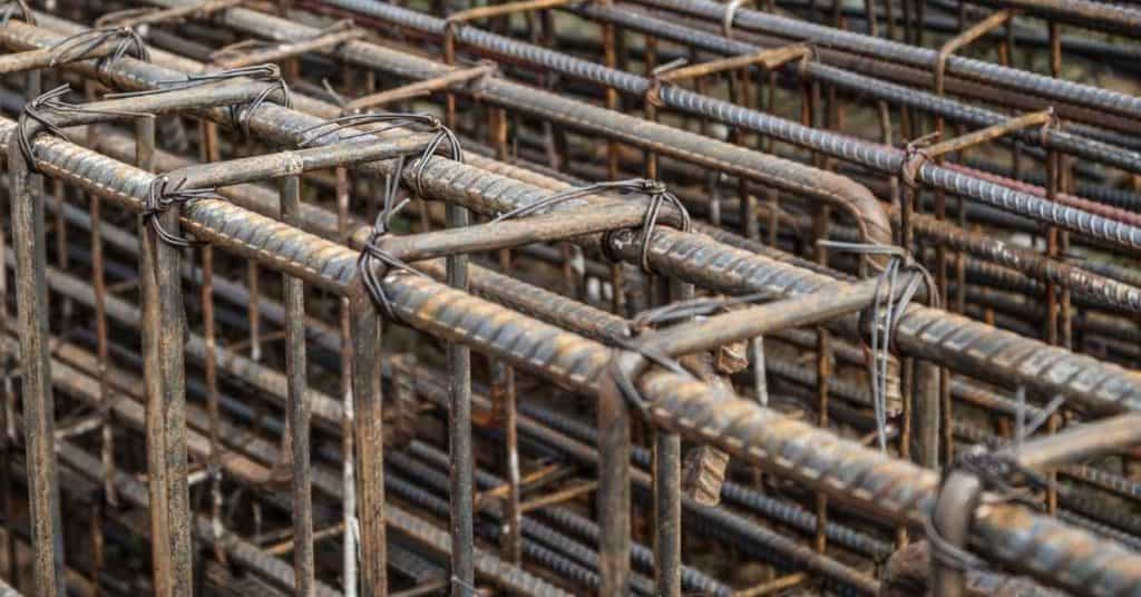 Wire mesh vs. rebar vs. fiber: quick decision chart for homeowners ...
