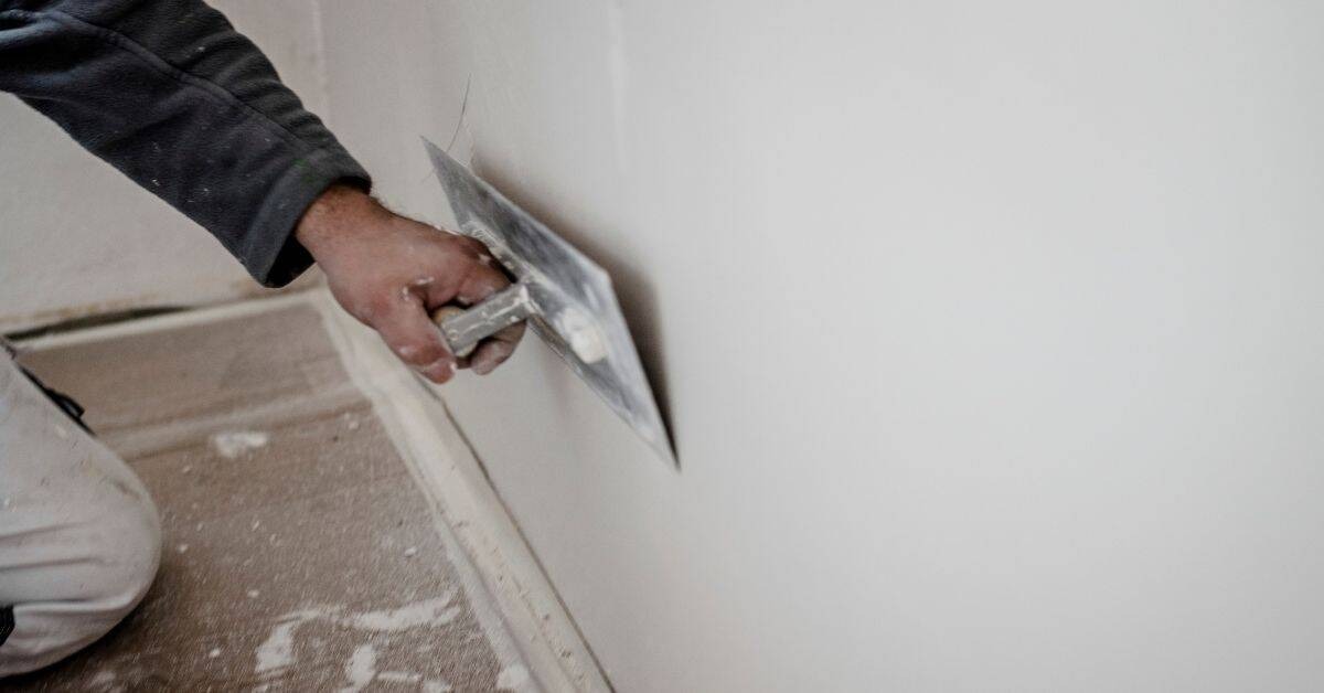 Repairing Polished Plaster Chips: Patch Blending Without Visible ‘Halos ...